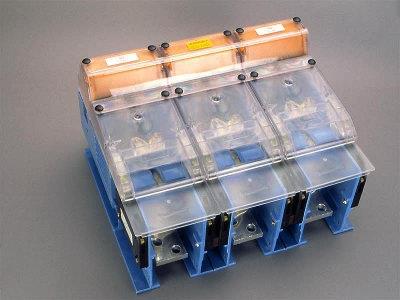 33204 | Wohner 3P 1600A NH4A Fuse Switch | PES Group